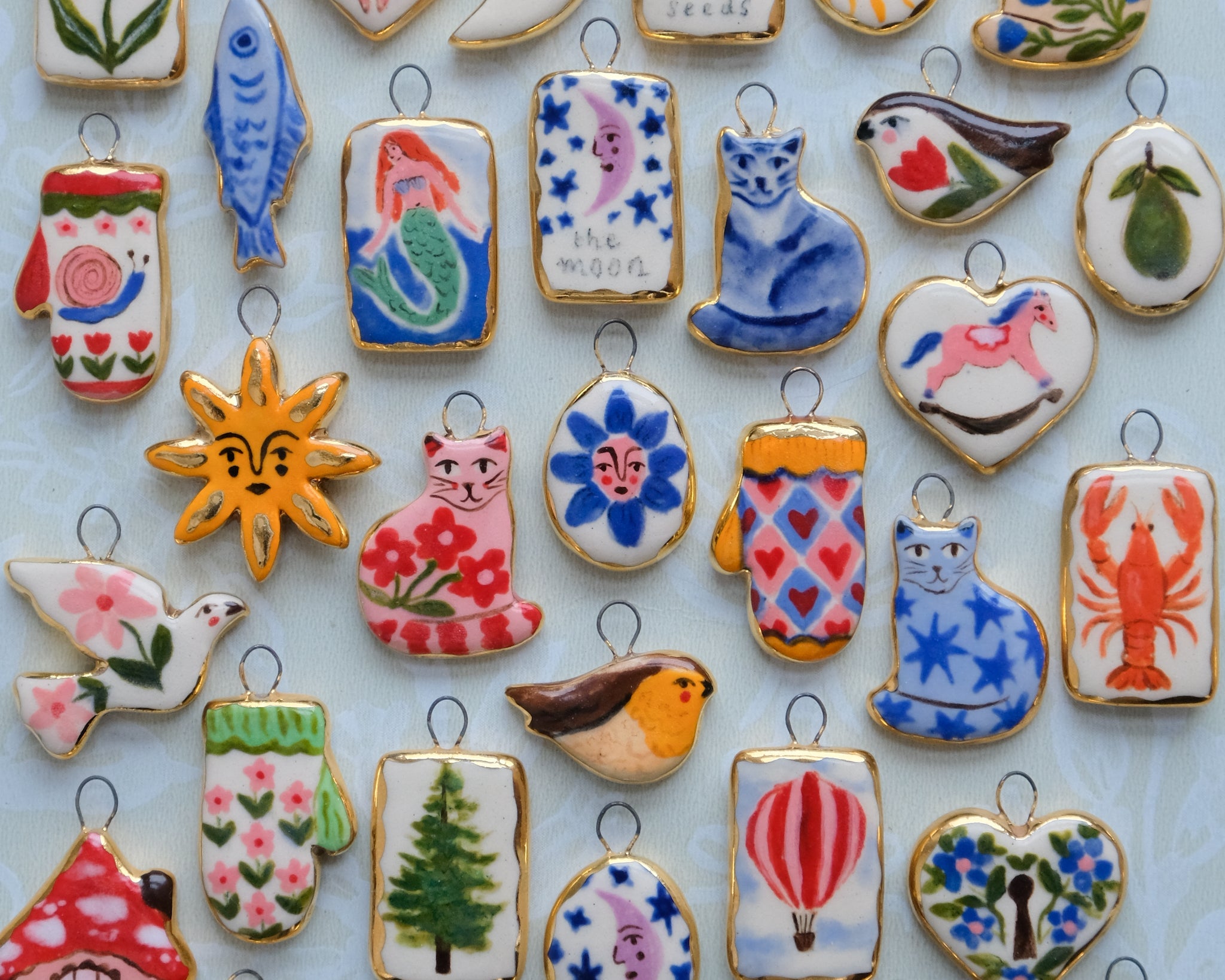 Gold Charms – Expressive Forest