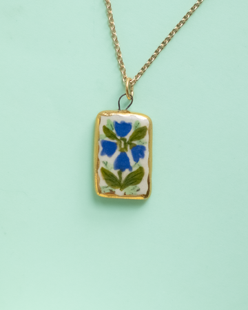 Gold Charms – Expressive Forest